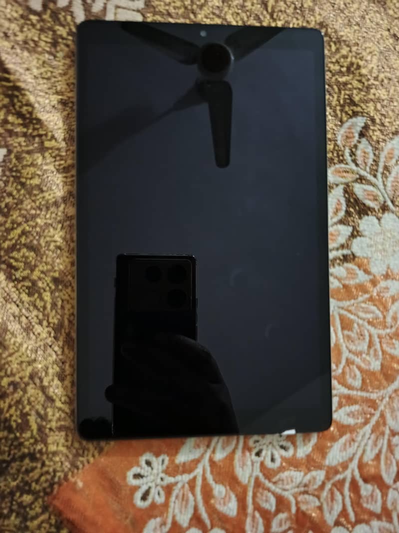 Lenovo Tab 4gb ram / 64gb storage - Tablets - 1110384982