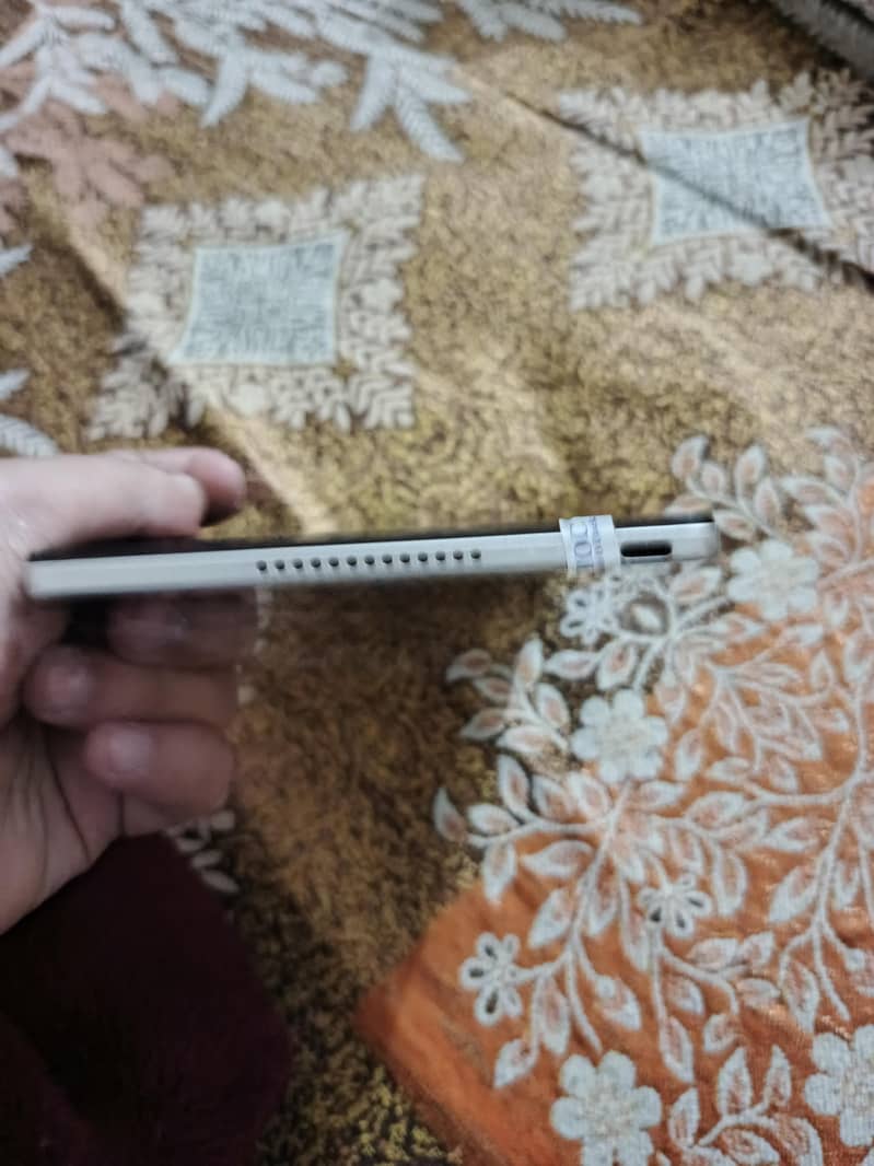 Lenovo Tab 4gb ram / 64gb storage - Tablets - 1110384982