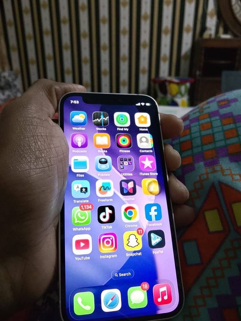 iPhone 12 mini sim glitch 2 year say factory unlock - Mobile Phones - 1110385664