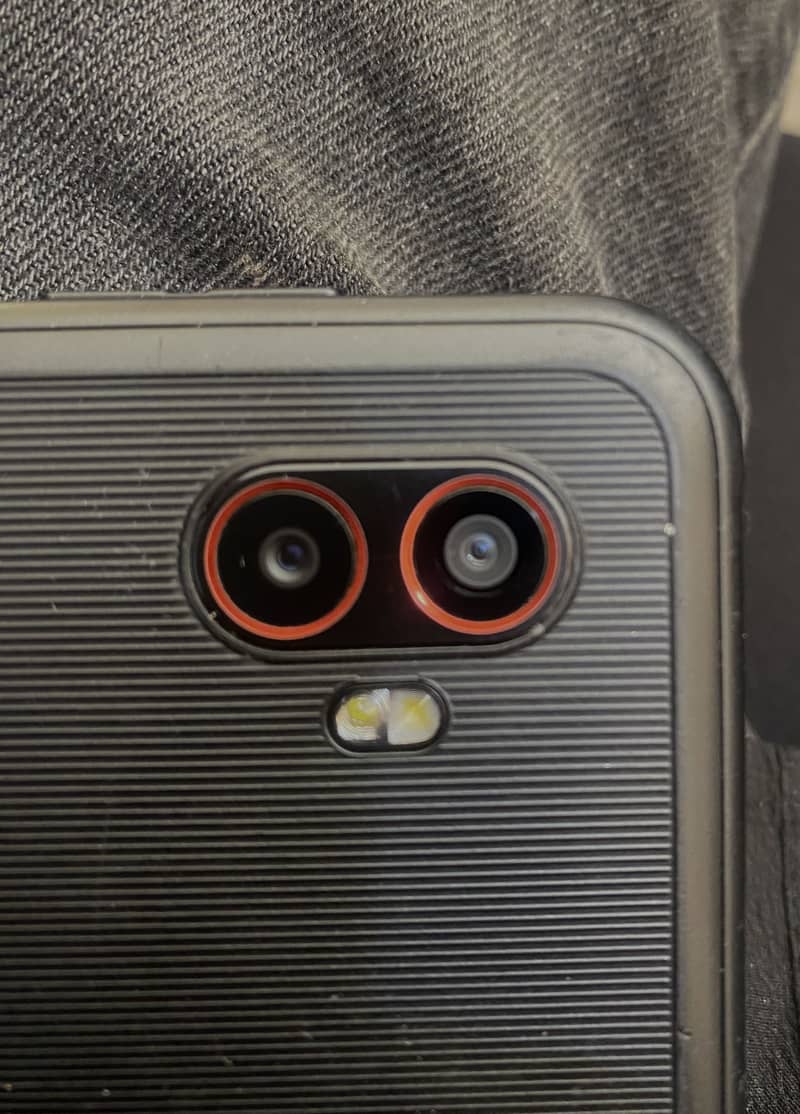 Samsung - Mobile Phones - 1110390366