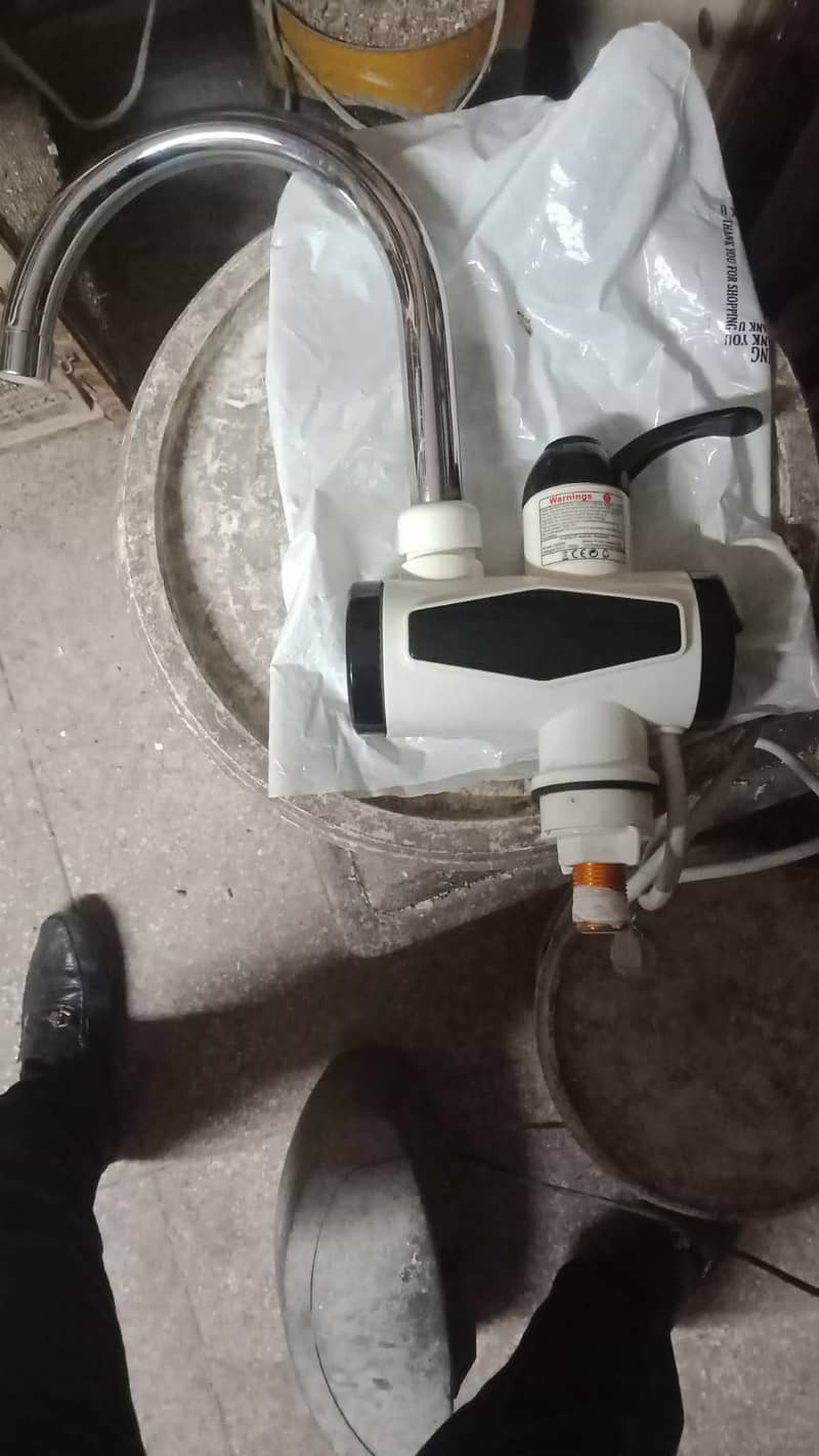 Electric Hot water tab - Other Kitchen Appliances - 1110391333