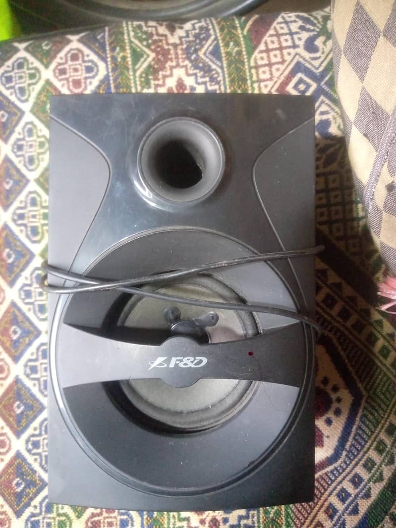 2.1 woofer and speakers - Other Video - Audio - 1110396255
