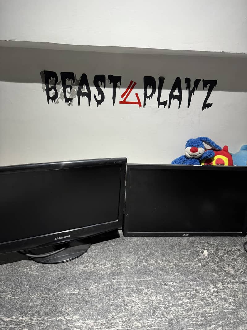 Gaming keyboard , mouse and monitor - Computer Components - 1110408205