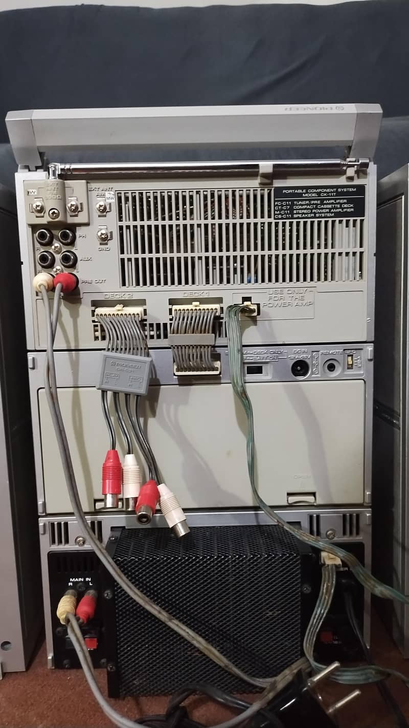 Pioneer sound system - Amplifiers - 1110408809