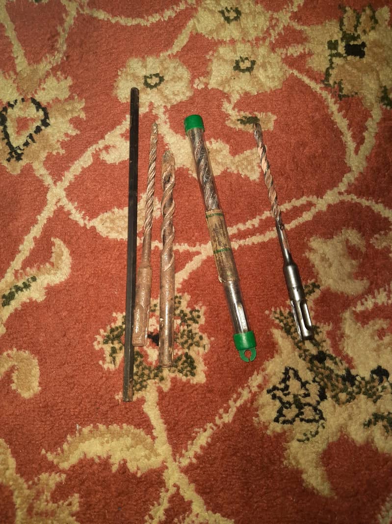 Makita Drill Machine HR2460 Rotary Hammer SDS - Drill Machines - 1110408888