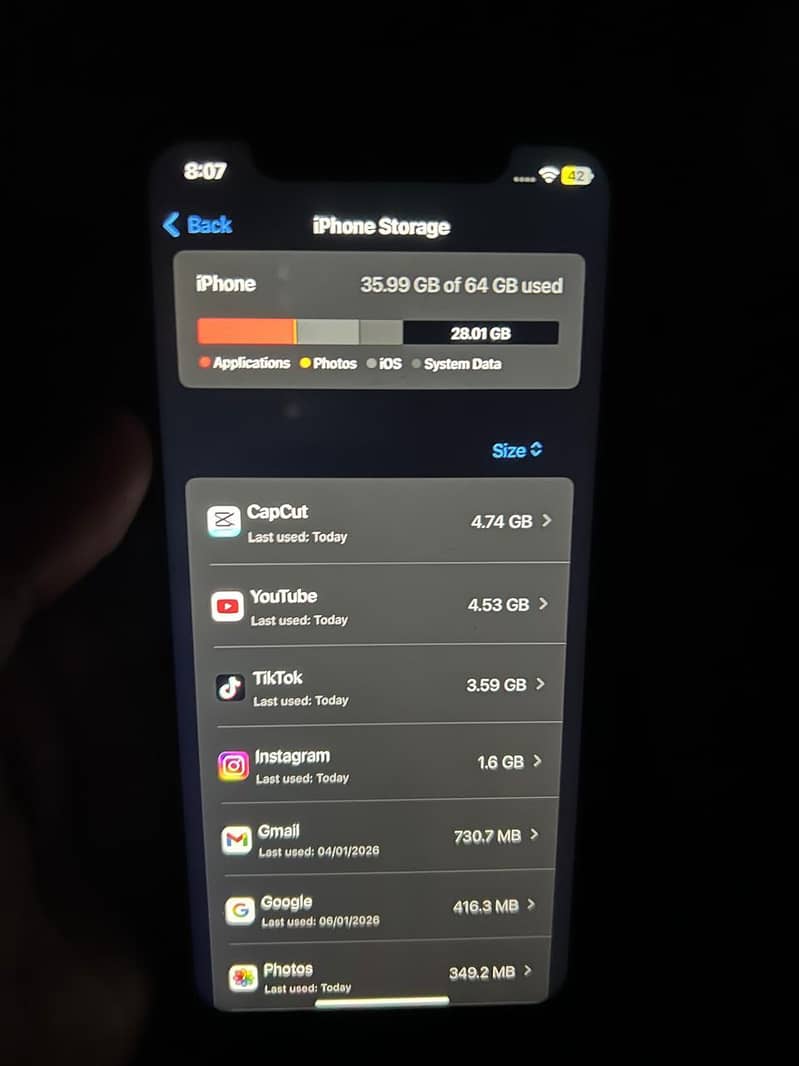 i phone 11 one hand Home use - Mobile Phones - 1110414801