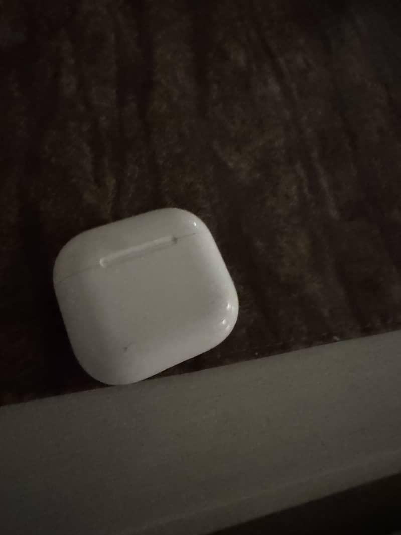 AirPods 4 - Headphones - 1110418173