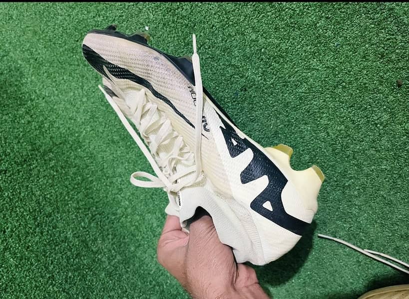 Imported Football Studs/Football shoes/football gripper - Sports ...