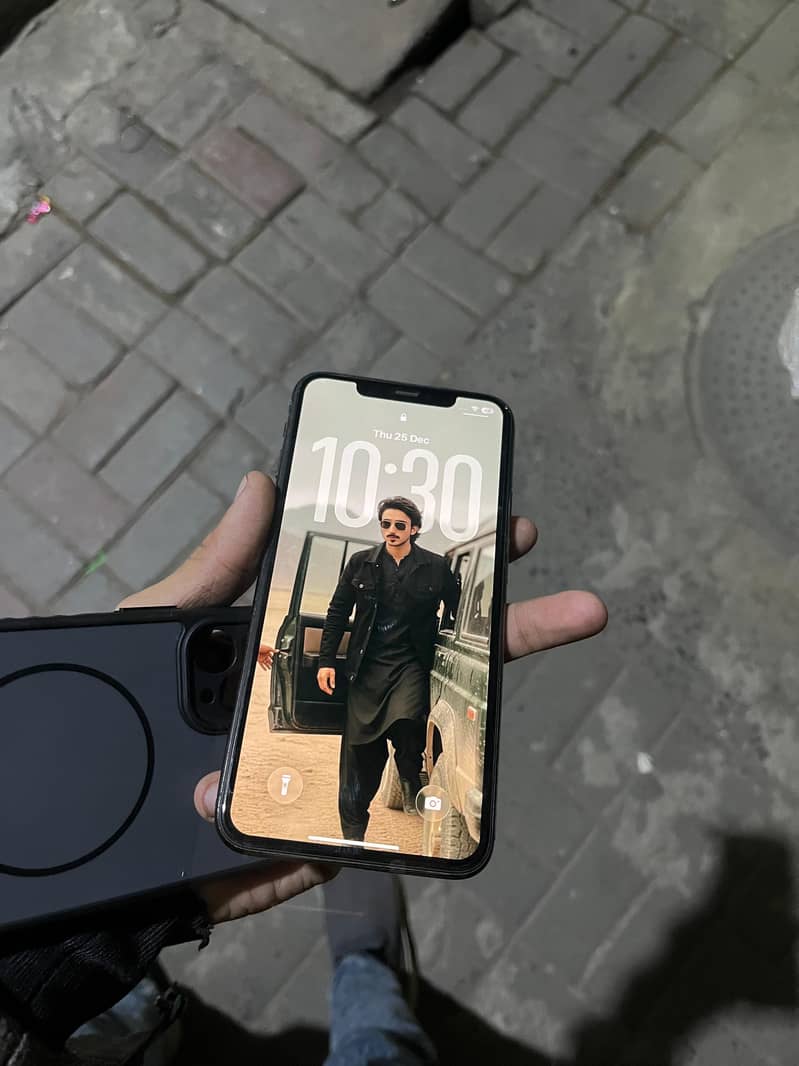 11 Pro max - Mobile Phones - 1110429605