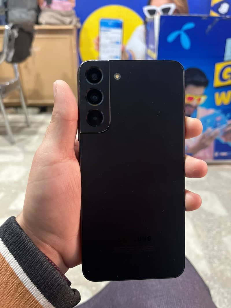 Samsung S22plus - Mobile Phones - 1110446791