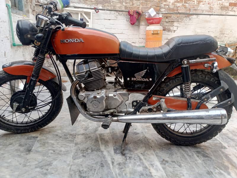 Honda heavy bike 200 cc - Sports & Heavy Bikes - 1110452018