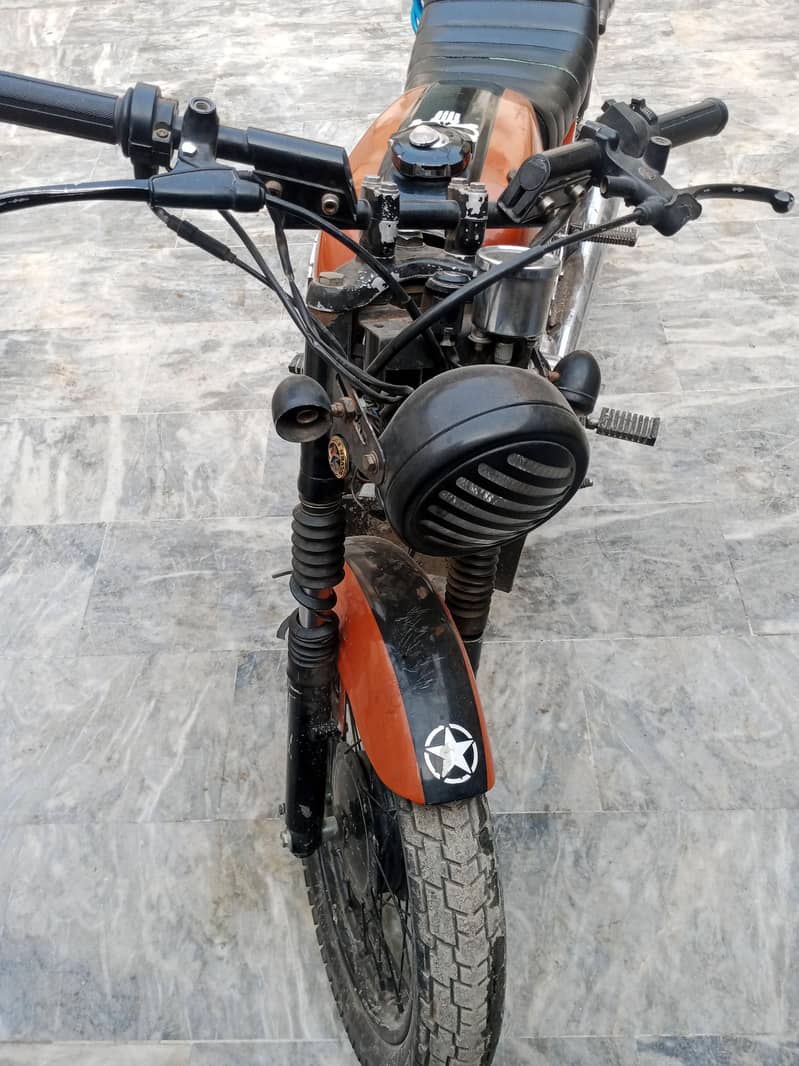 Honda heavy bike 200 cc - Sports & Heavy Bikes - 1110452018