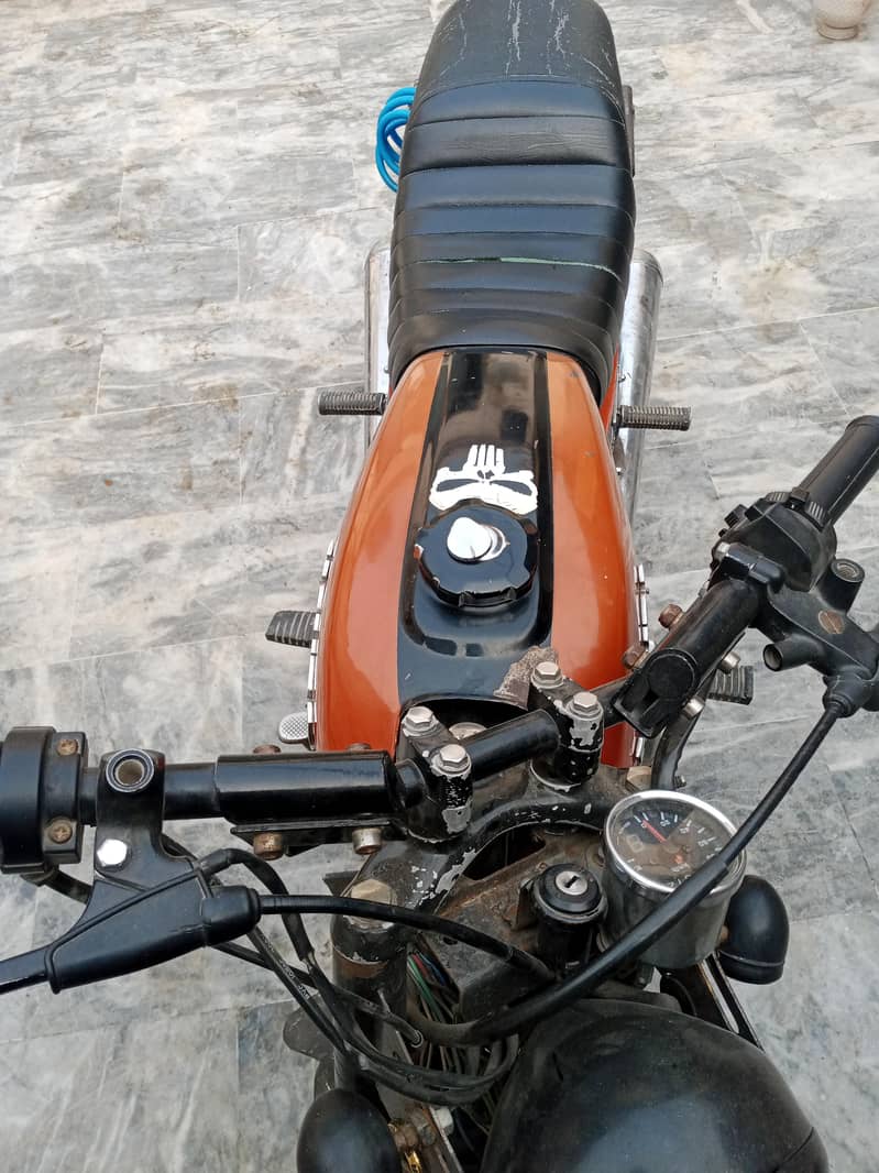 Honda heavy bike 200 cc - Sports & Heavy Bikes - 1110452018