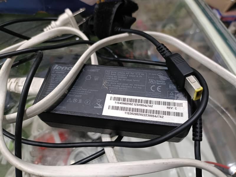 Lenovo i5 6th generation X260 better than Acer Toshiba Dell - Laptops ...