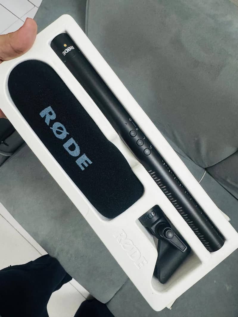 Zoom H4N Pro + Rode NTG4+ Shotgun Mic with Cable - Professional ...