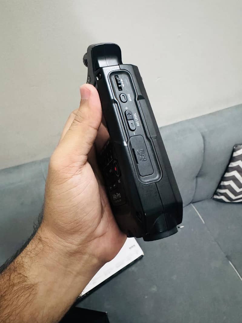 Zoom H4N Pro + Rode NTG4+ Shotgun Mic with Cable - Professional ...