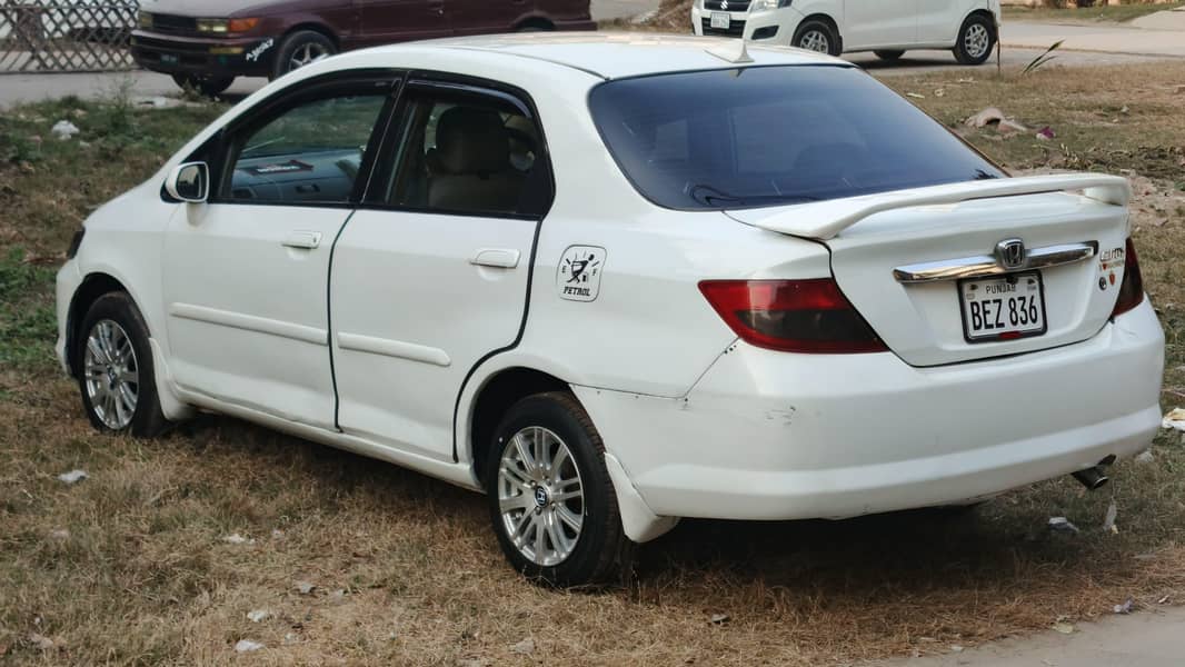 Honda city 2005 model all original document available - Cars - 1110475692