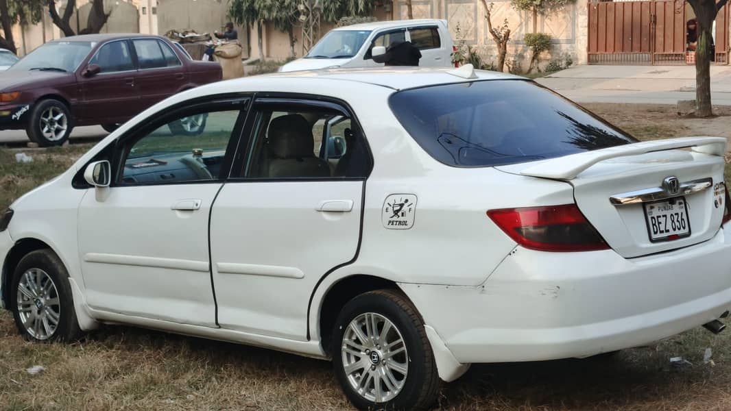Honda city 2005 model all original document available - Cars - 1110475692