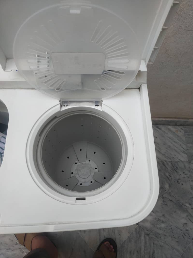 Haier washing machine with spinner - Washing Machine & Dryer ...