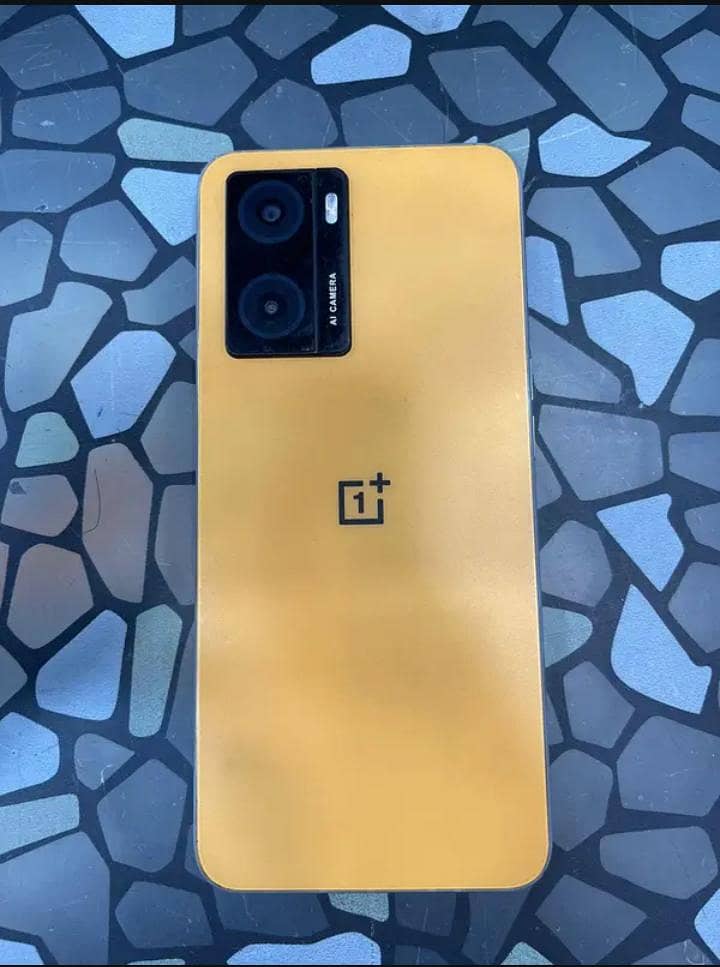 OnePlus n20se - Mobile Phones - 1110514301