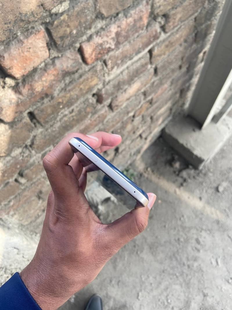 Lgv60 dual sim approved. . not official - Mobile Phones - 1110521430