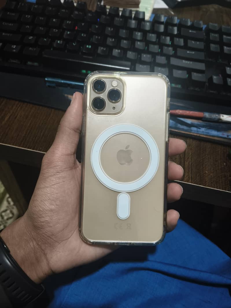 iphone 11 pro with box - Mobile Phones - 1110601136