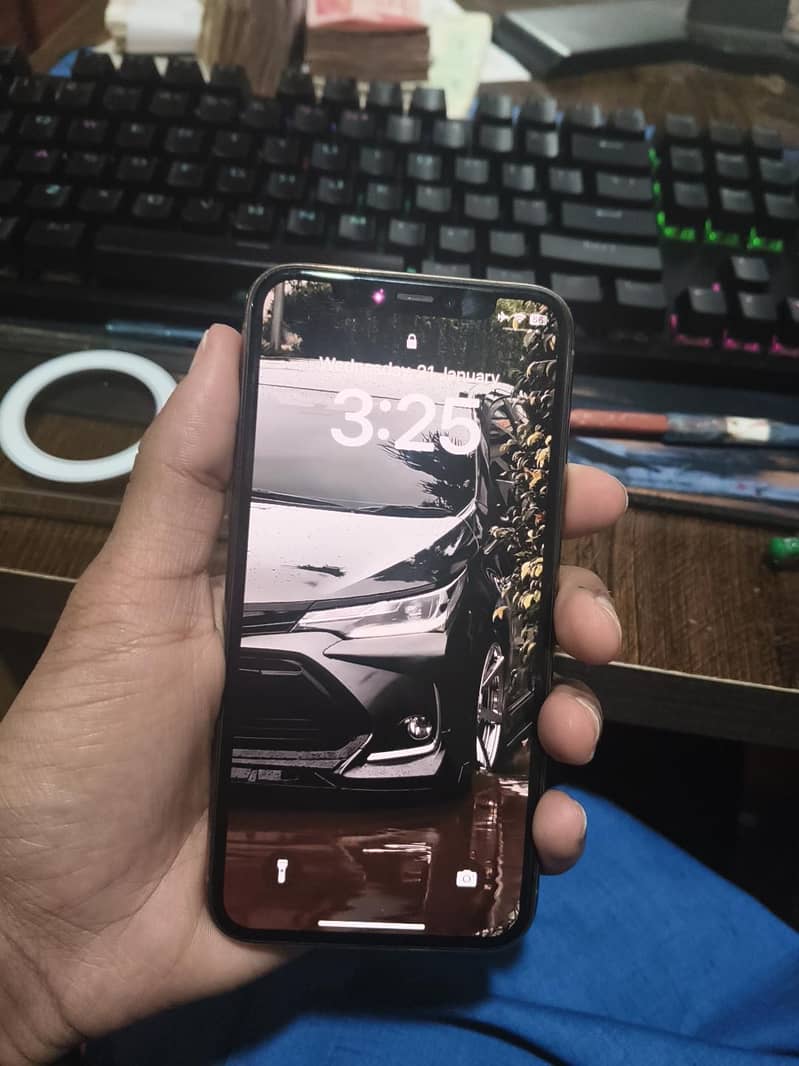 iphone 11 pro with box - Mobile Phones - 1110601136