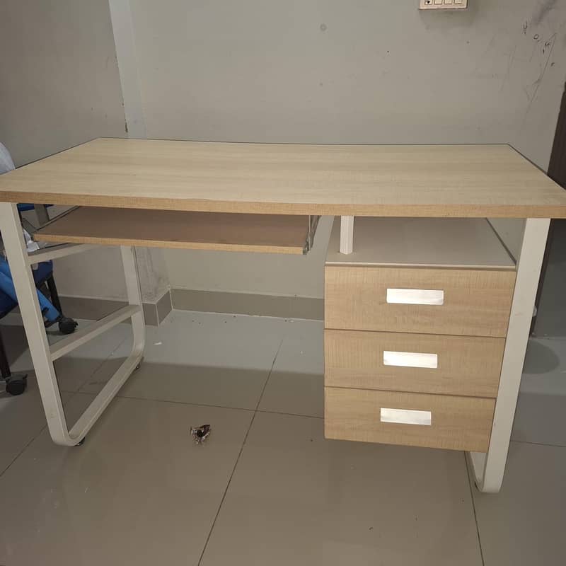 office table - Office Tables - 1110616073