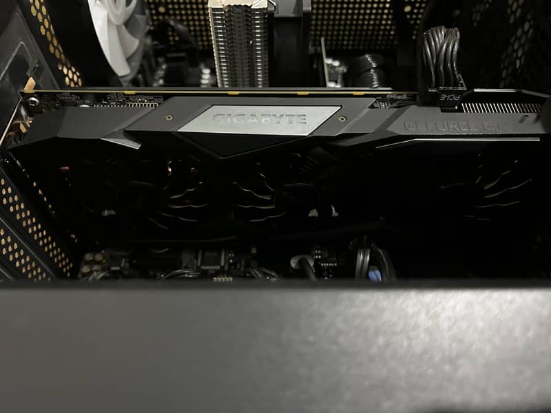 AMD R5 5600+GTX 1660 SUPER - Desktops - 1110622701