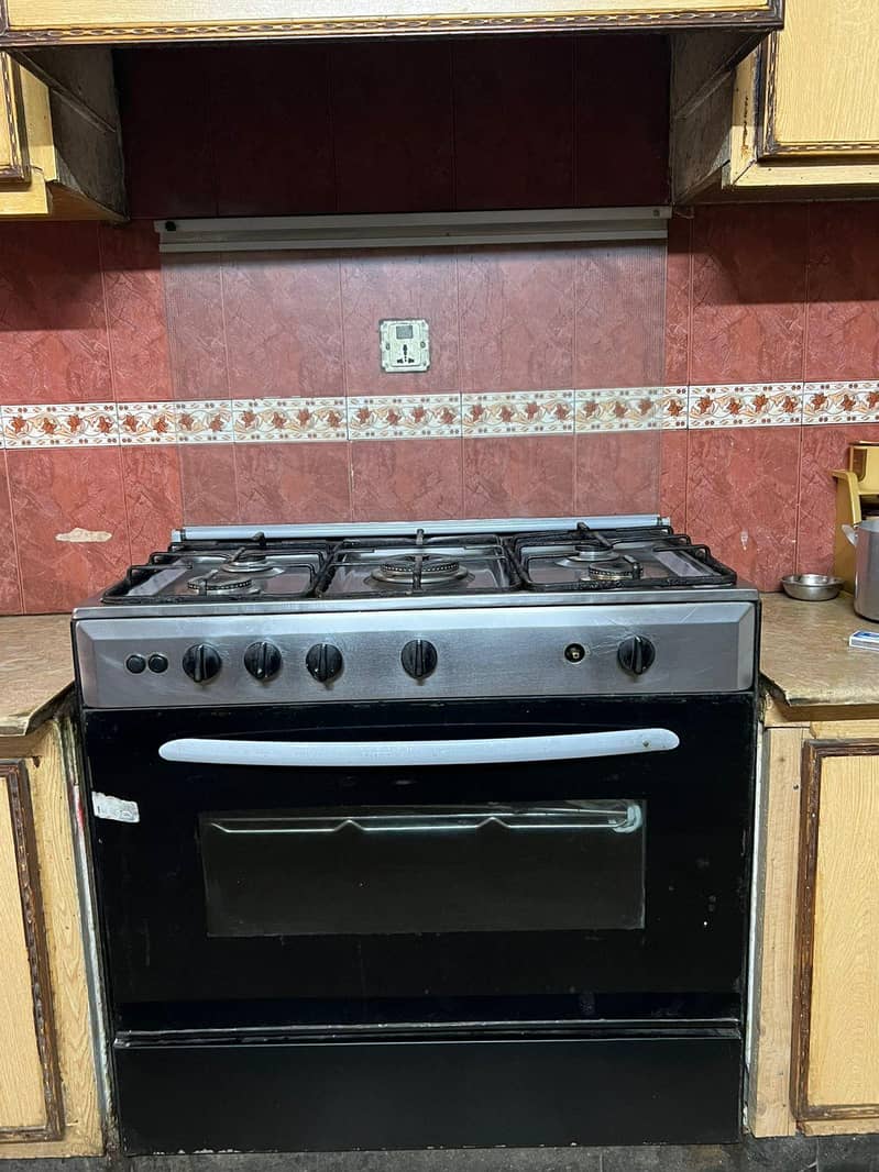 COOKING STOVE (5 Burner) IN GOOD CONDITION WITH OVEN - Stoves - 1110612658