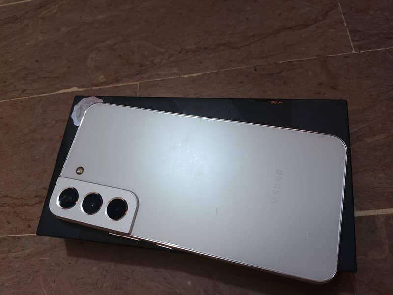 Samsung S22 8/256 Official PTA With Box And Cable - Mobile Phones ...