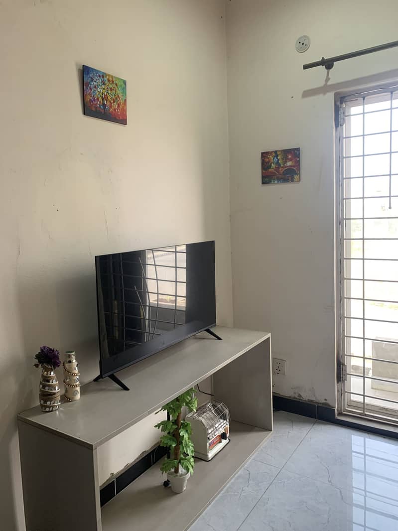 Smart led 43 inch like brand new for sale. - Televisions - 1110668242