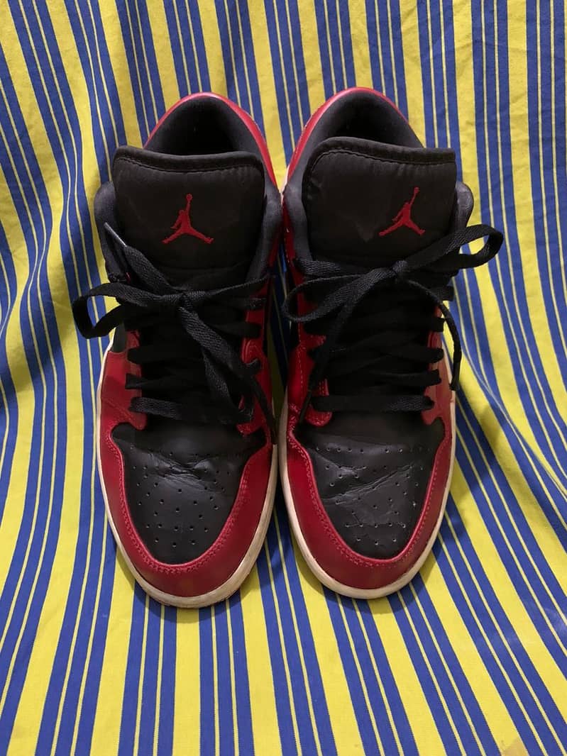 2 pair of Nike Jordans Special edition og - Footwear - 1110683670