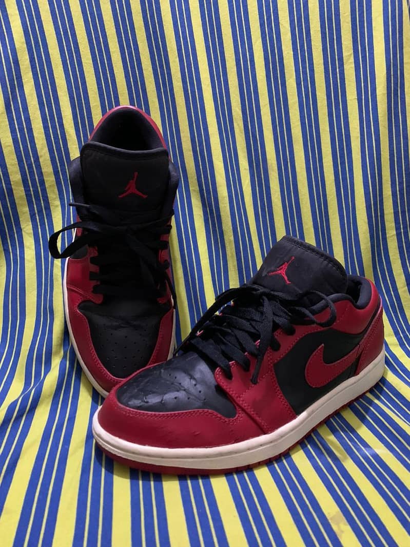 2 pair of Nike Jordans Special edition og - Footwear - 1110683670