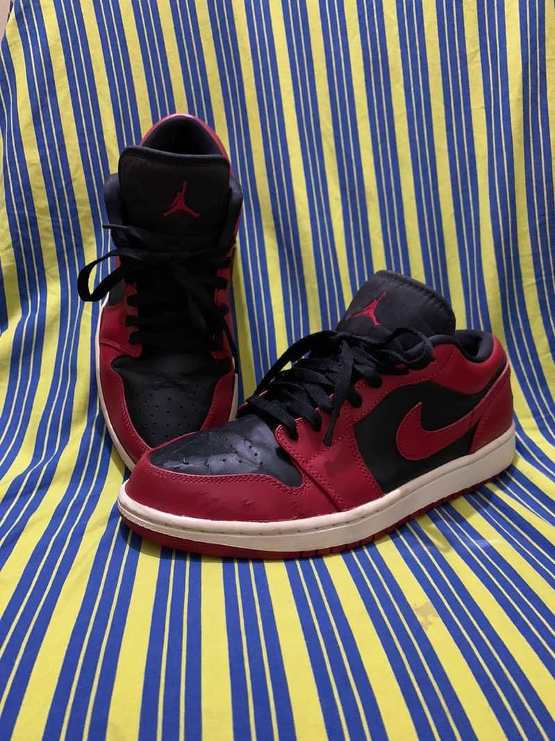 2 pair of Nike Jordans Special edition og - Footwear - 1110683670