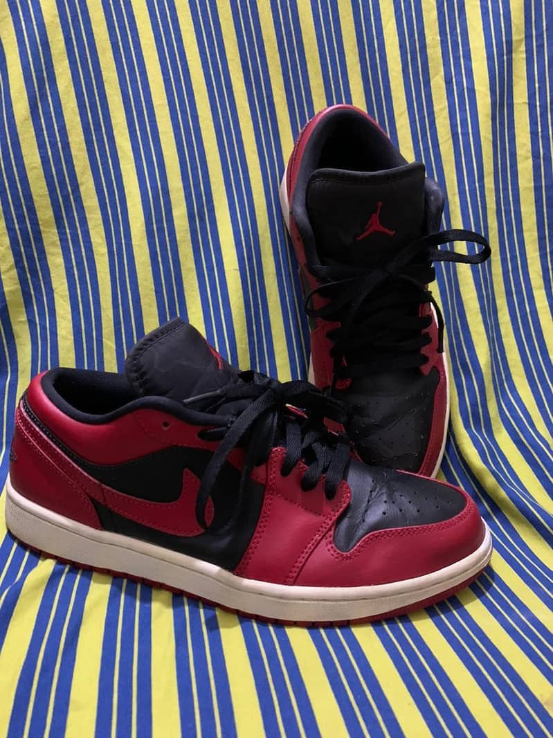 2 pair of Nike Jordans Special edition og - Footwear - 1110683670