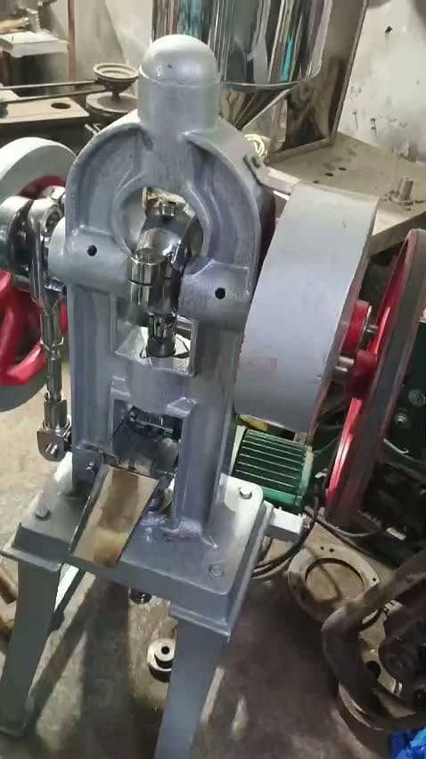 Double Punch Tablet making machine - Other Business & Industry - 1110683827