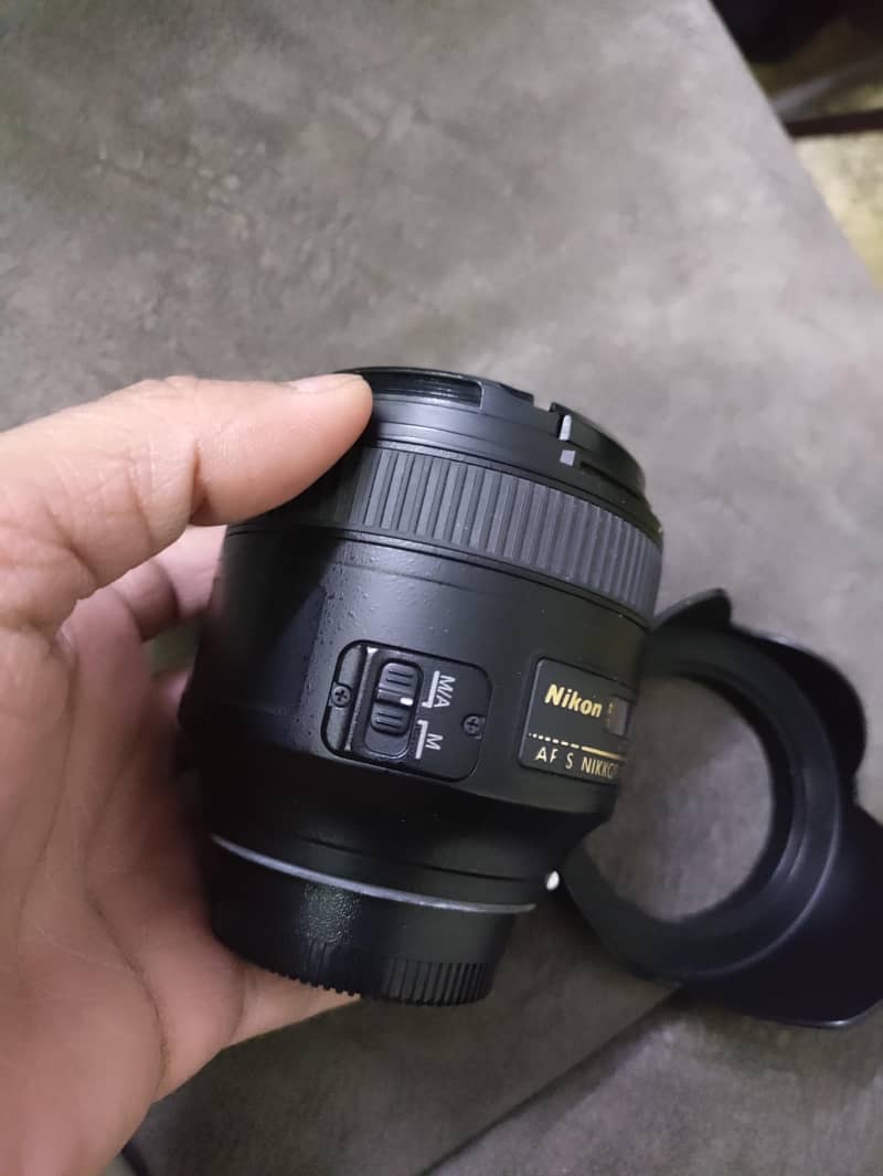 Nikon 85mm f1.8G full frame - Camera Lenses - 1110685300