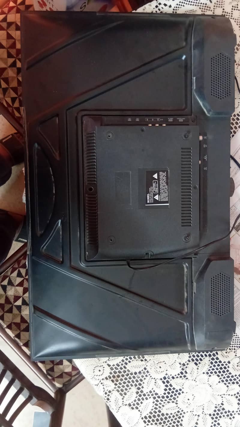Nobel Smart Led TV 32 Inch . . . Available for urgent sale ...