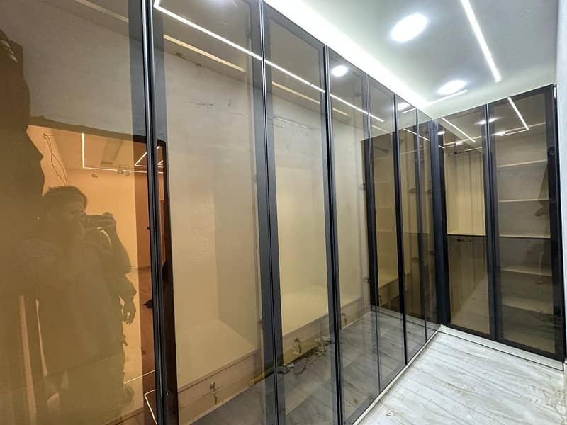 modern design wardrobe. Glass doors, lamination door, super highglos ...