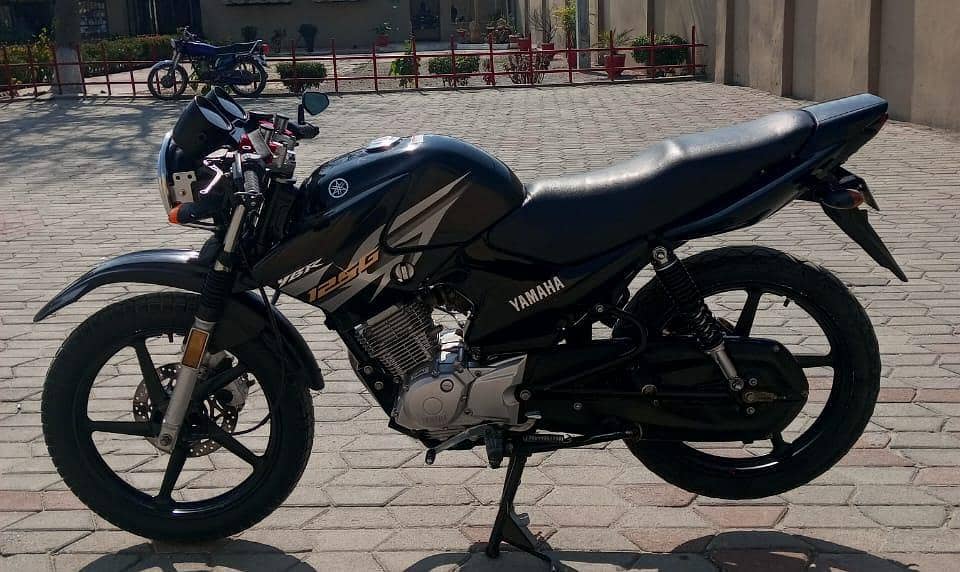 Yamaha ybr 125G black colour - Standard - 1110695304