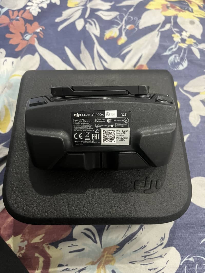 DJI spark drone in perfect condition with extra wings - Drones - 1110697690