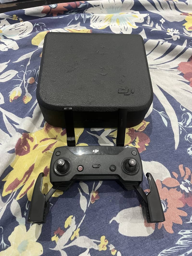 DJI spark drone in perfect condition with extra wings - Drones - 1110697690
