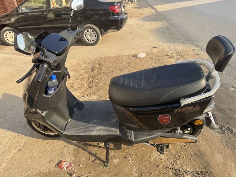 Metro Thrill Pro - Electric Bikes - 1110702350