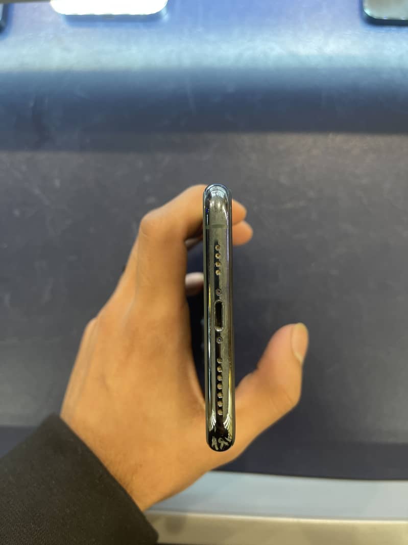 Iphone 11 pro max - Mobile Phones - 1110711746