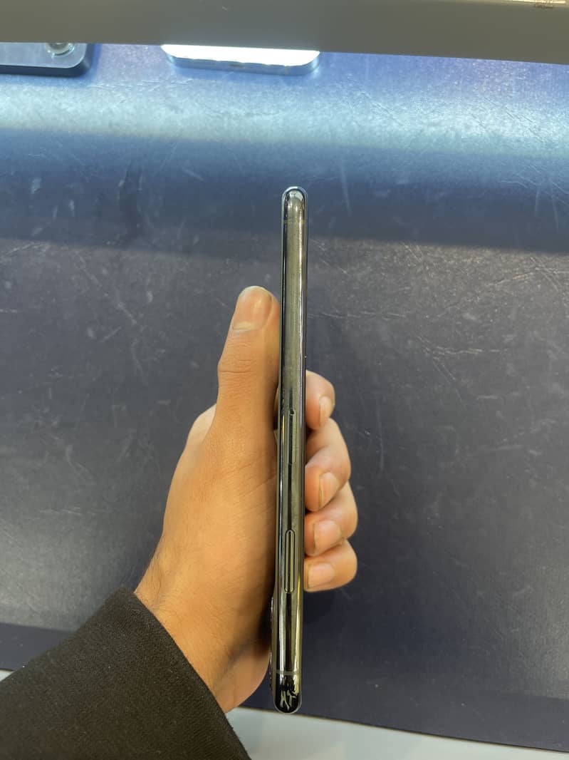 Iphone 11 pro max - Mobile Phones - 1110711746