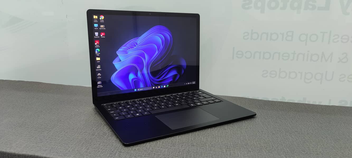 Microsoft Surface Laptop i7| 10Gen | 16 Gb | 256 ssd Laptop 2k Dislply ...