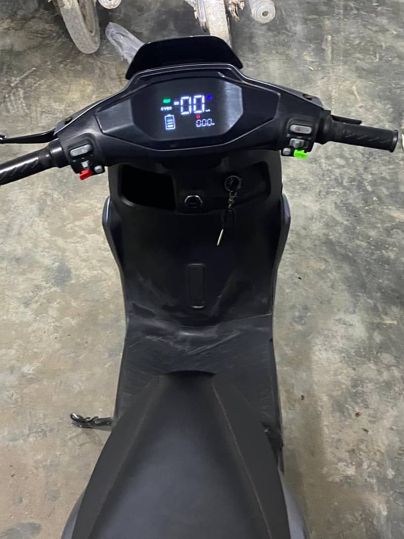 scooty electric - Electric - 1110740689