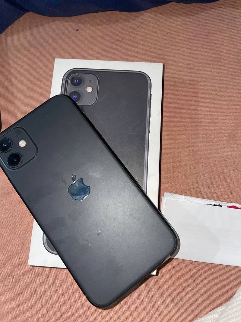 iPhone 11 factory unlock 128 GB with box water pack - Mobile Phones ...