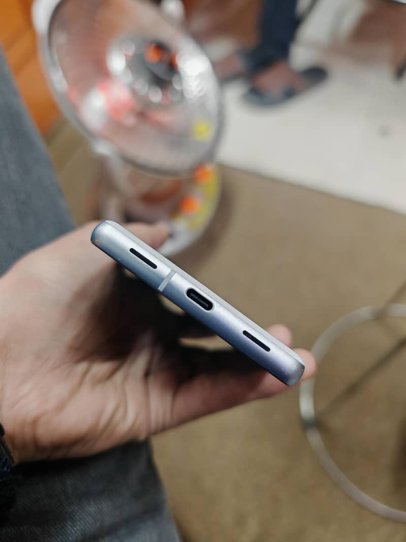 Google Pixel 7a available in very good condition 8gb 128gb Pta ok ...